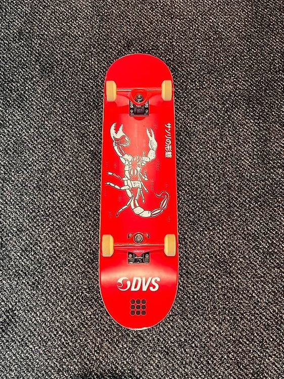 DVS Skateboard Scorpion Red | Kaufen auf Ricardo