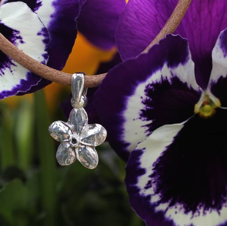 Silberanhänger Blume Blütenzauber Vergissmeinnicht 999er (Neu (gemäss Beschreibung)) in Sisseln ...