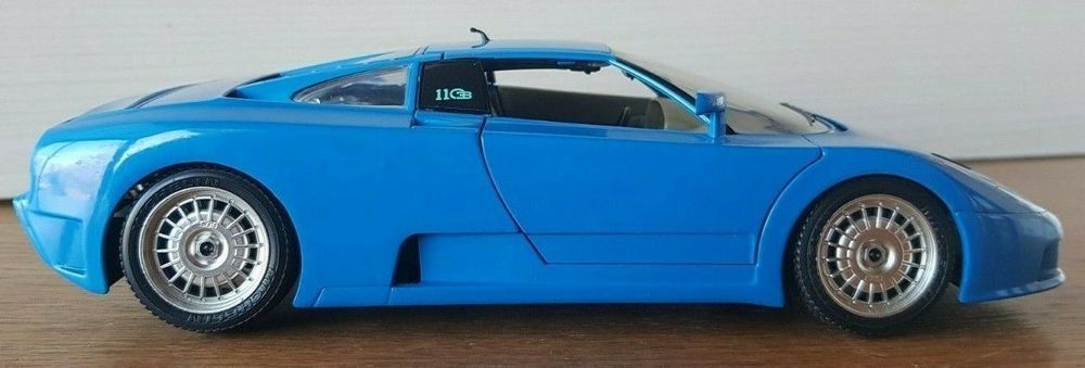 Bugatti 11 GB (1991) - 1/18 - Burago. (Gebraucht) in für CHF 15 – mit ...
