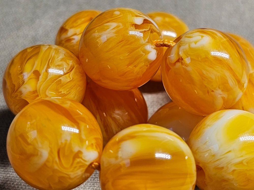 Armband 20mm Kugeln wie Bernstein butterscotch weiß groß (Neu (gemäss ...