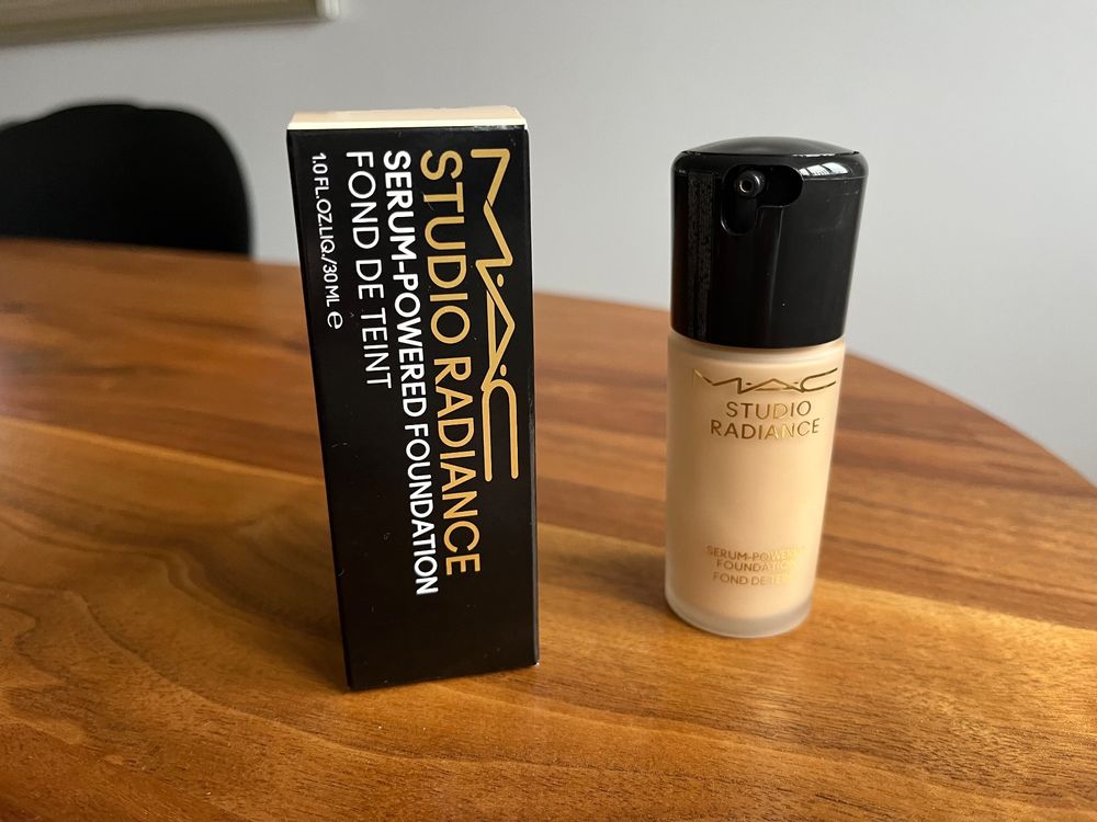 MAC NC12 Radiance Serum-Powered Foundation (Neu (gemäss Beschreibung ...