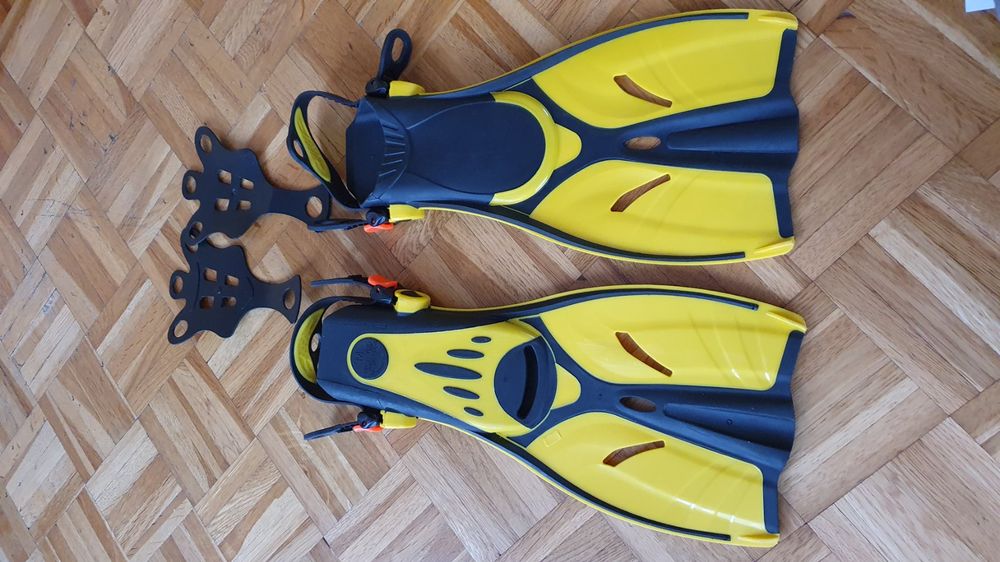 Flossen für Kinder (Neu (gemäss Beschreibung)) in Vilters für CHF 1 ...
