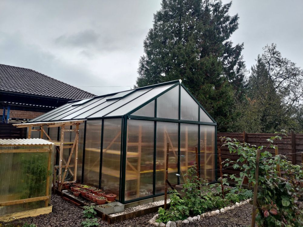 Hochwertiges Gewächshaus 32qm XL biovaris mattgrün UNINORM | Kaufen auf ...