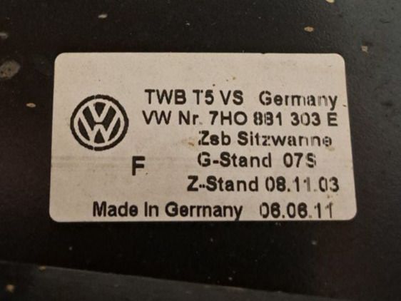 Original VW T5 Fahrersitz 7HO 881 303 E | Kaufen auf Ricardo