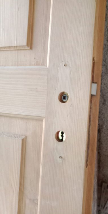 Tür mit Türrahmen, Holz, Innen (Gebraucht) in Grüningen für CHF 18 ...