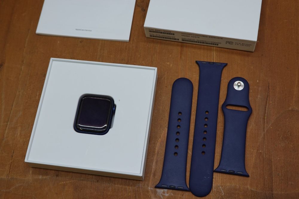 Apple Watch Serie 6 mit E-Sim Card fabrikneu (Neu (gemäss Beschreibung ...