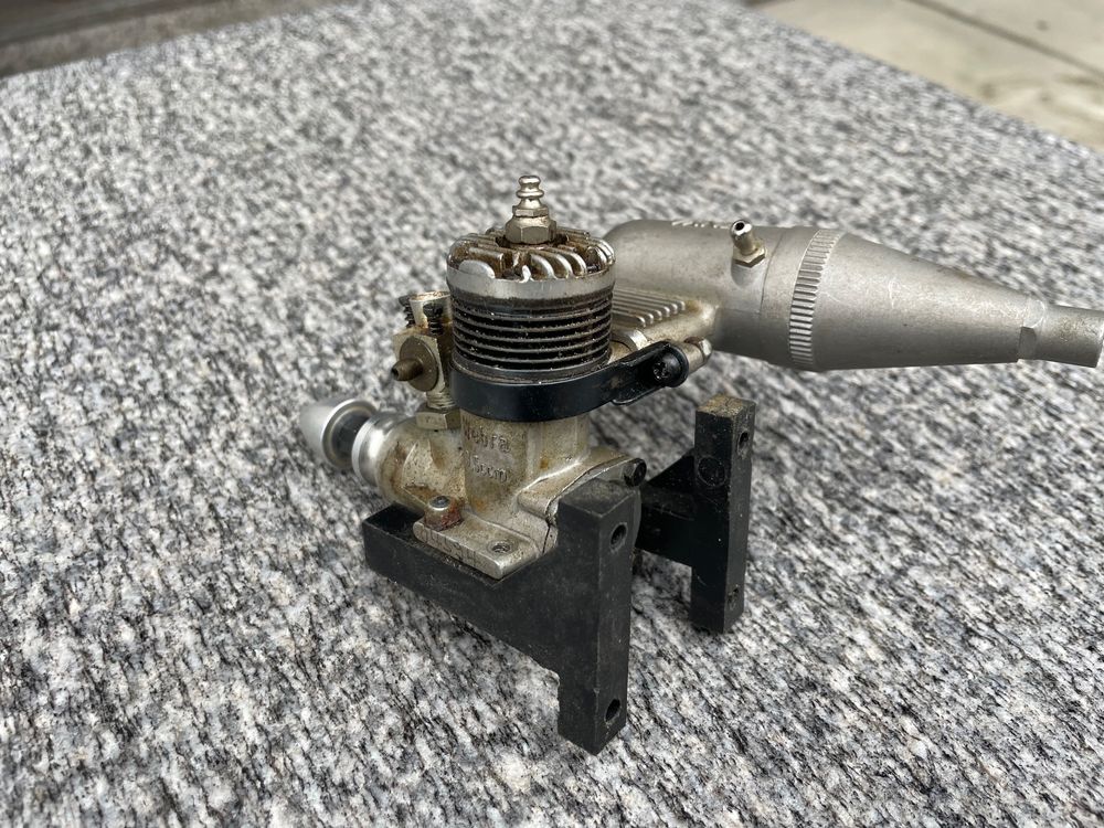 Vintage WEBRA 3.5 RC Glow Nitro Engine 3.5cc .21cu (Gebraucht) in ...