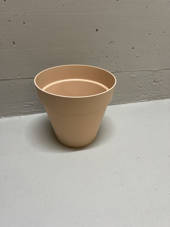 Elho loft urban rund 20 (2 Stück) (Gebraucht) in Glattpark(Opfikon) für CHF 12 – mit Lieferung ...