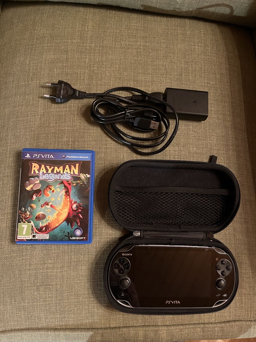 PS Vita Oled 1004 + jeux et accessoires (D'occasion) à Perly pour CHF ...
