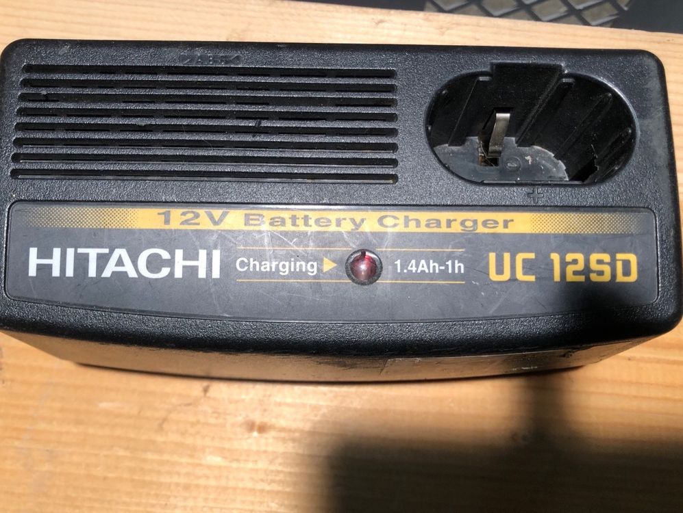 Hitachi 12 Volt Akku-Ladegerät, UC 12 SD (Gebraucht) in Magden für CHF ...