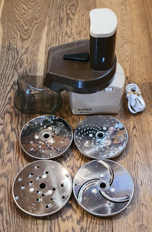 Zyliss Raffel elektrisch mit 4 Scheiben und Schale (Gebraucht) in ...