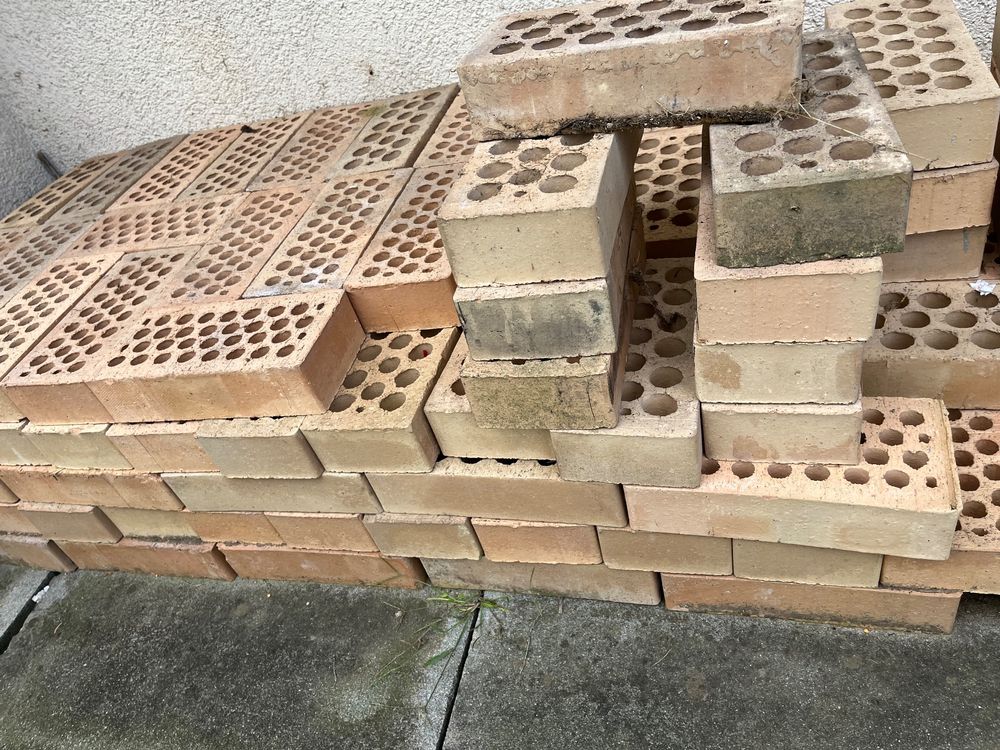Backsteine (Gebraucht) in Hitzkirch für CHF 34 – nur Abholung auf ...