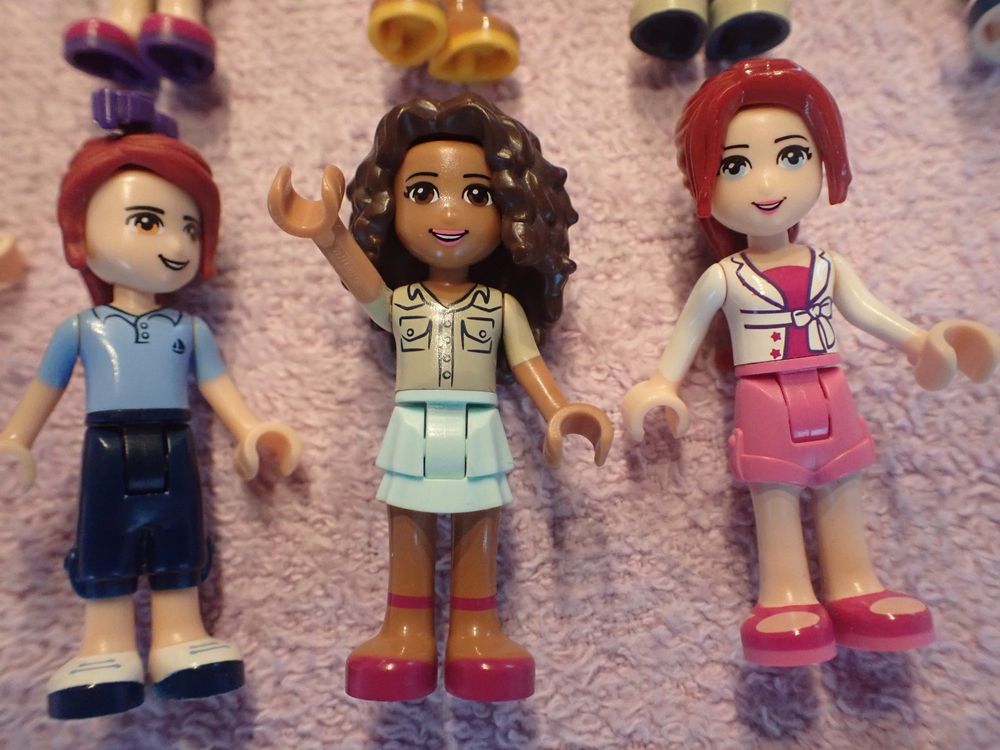 viele schöne komplette Lego FRIENDS Figuren Männchen (Gebraucht) in Geroldswil für CHF 15 – mit ...