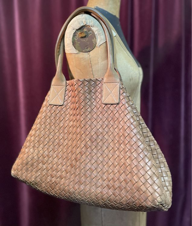 Bottega Veneta Limited Edition woven leather handbag (Neu (gemäss ...