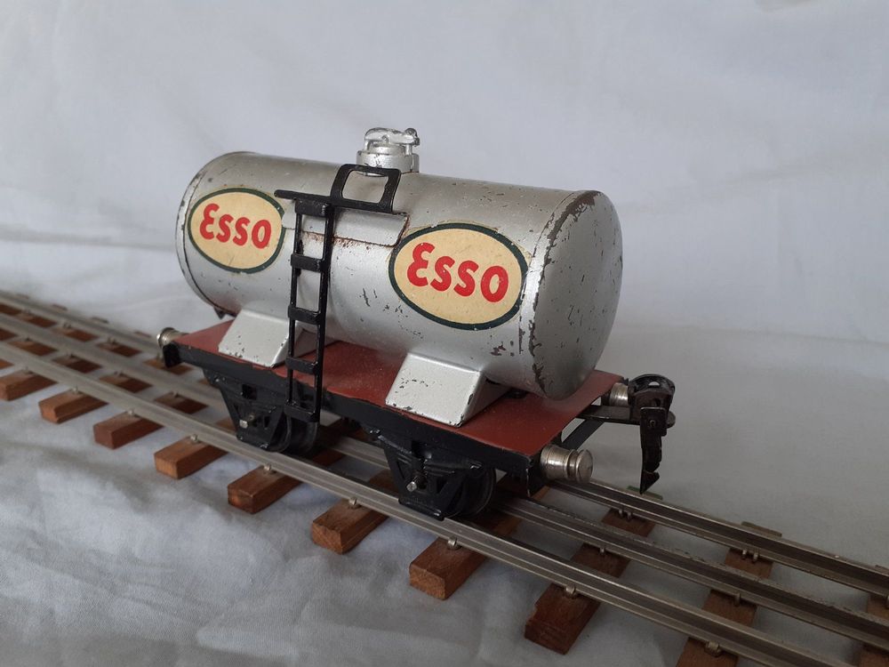 Märklin ESSO Tankwagen (Gebraucht) in Luzern für CHF 13 – mit Lieferung auf Ricardo kaufen