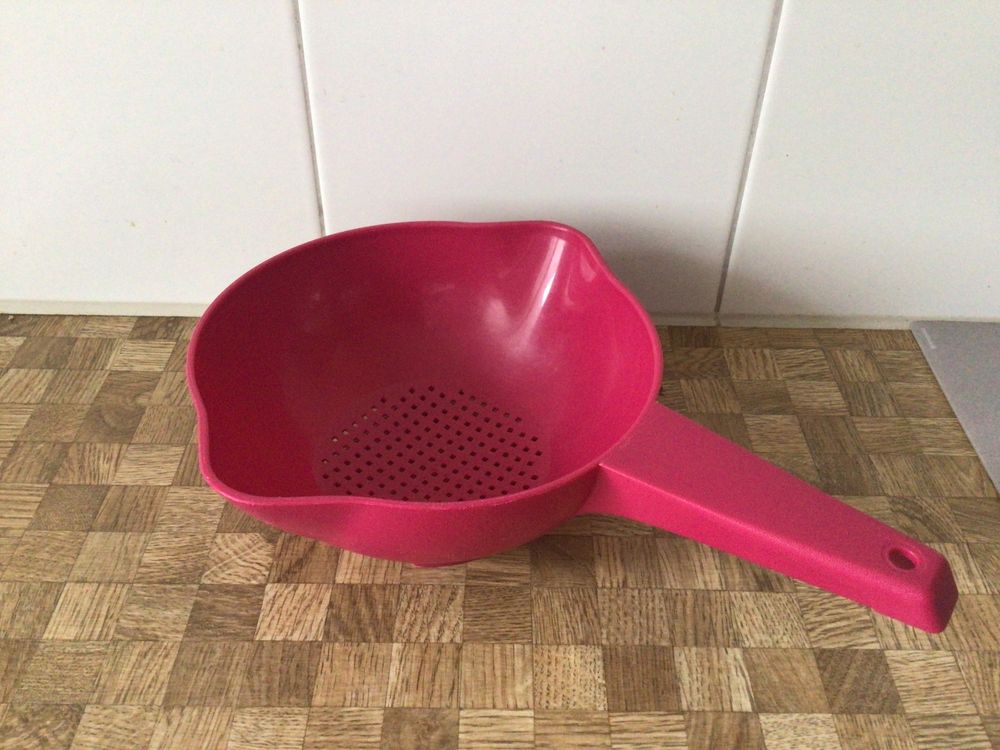 Tupperware Sieb (Gebraucht) in Birmensdorf ZH für CHF 8 – mit Lieferung ...