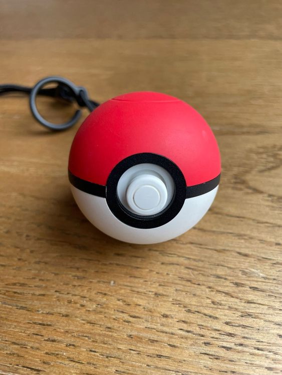 Pokeball Controller / Nintendo Switch (Gebraucht) in Läufelfingen für ...