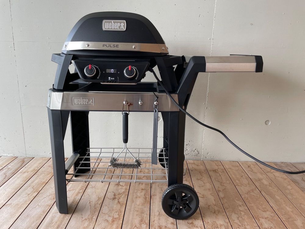 Fabelhafte Weber Pulse 2000 Mit Rollwagen Fotos
