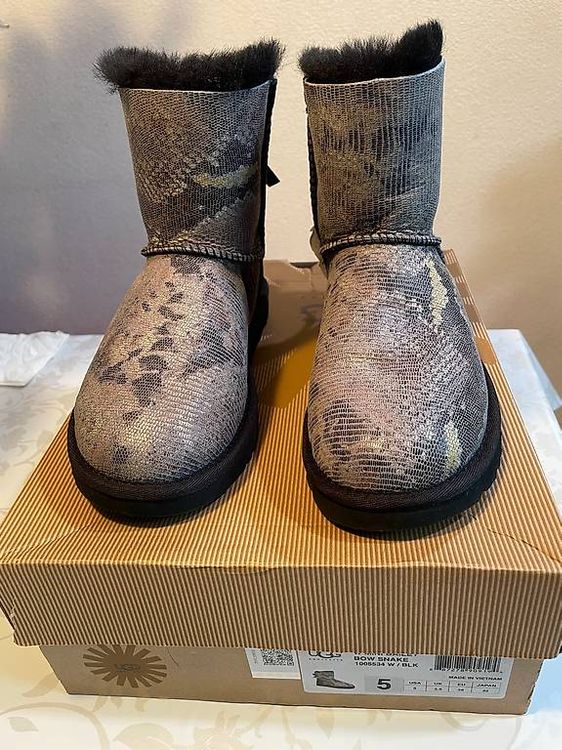 Ugg Bow Shanky Snake Boots Gr. 36 Neu (Neu (gemäss Beschreibung)) in Zürich für CHF 120 – mit ...