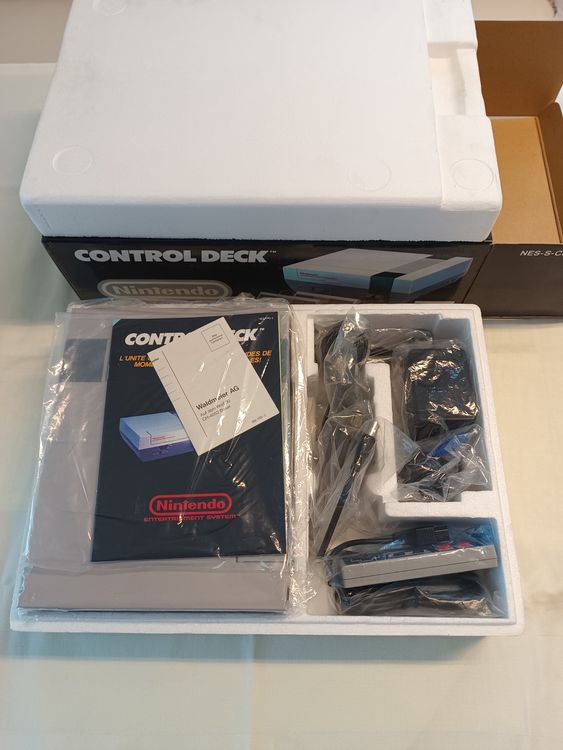 Nintendo Nes Konsole Neu + Nintendo NES Four Score+Advantage (Neu und originalverpackt) in ...