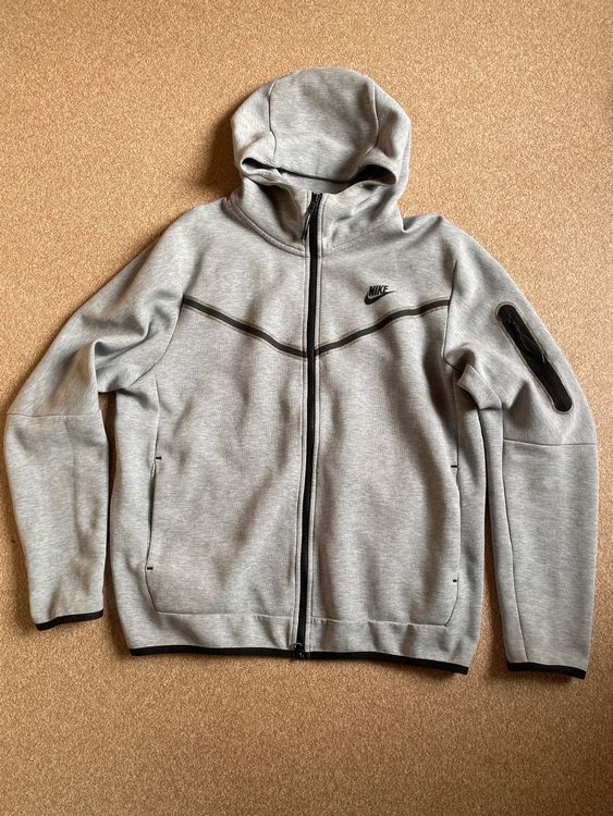 Nike Tech Fleece Grau (Neu (gemäss Beschreibung)) in Brugg AG für CHF ...
