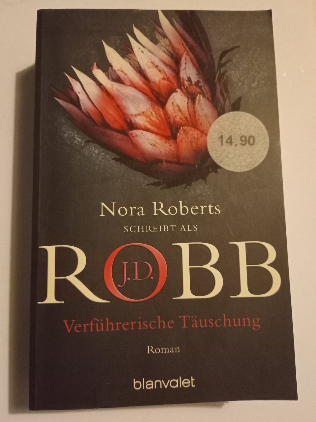 Taschenbuch - J.D. Robb - VERFÜHRERISCHE TÄUSCHUNG - wie neu (Neu ...