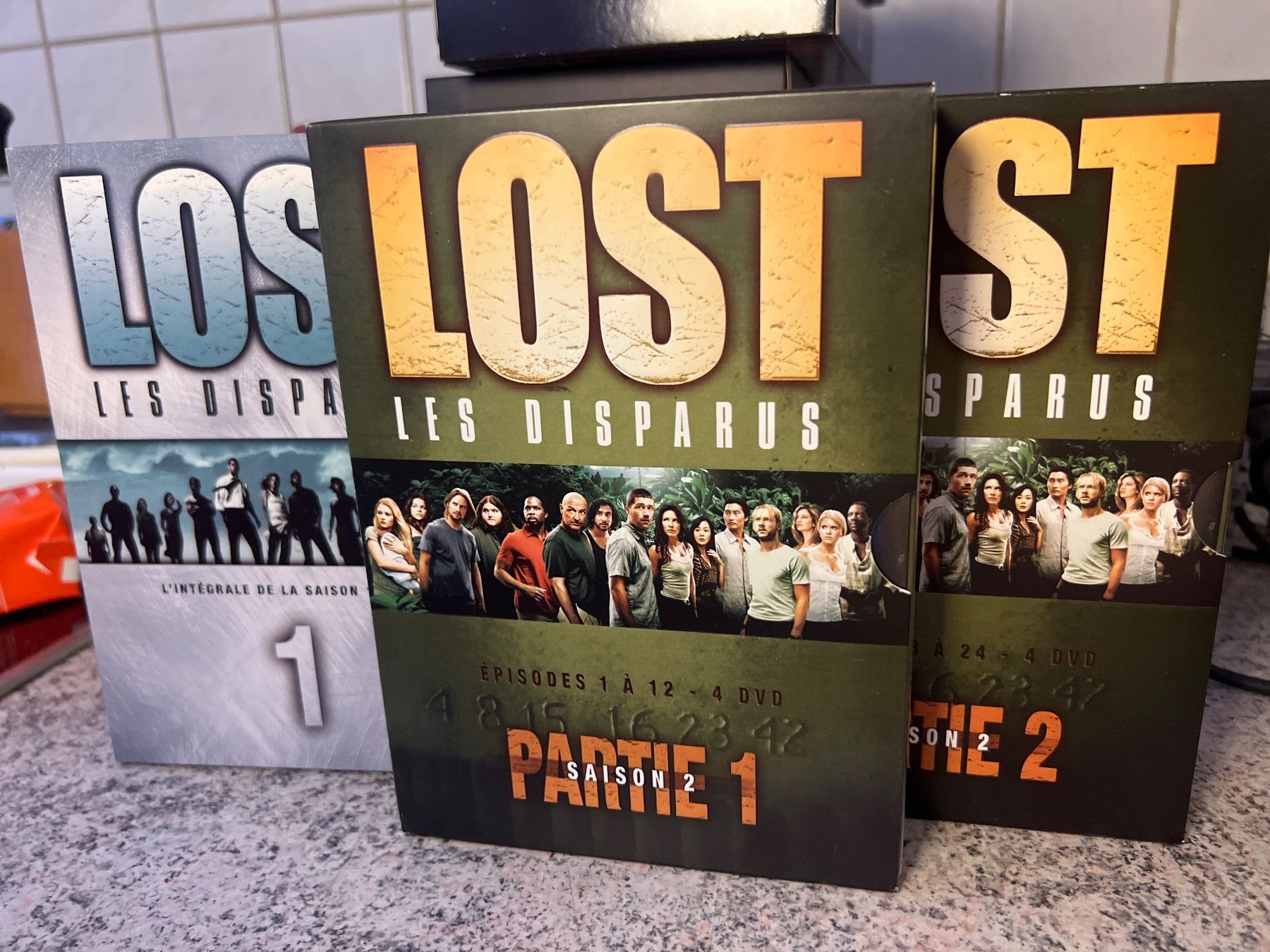 Série TV LOST Saison 1 2 3 (D'occasion) à St imier pour CHF 6 – avec ...