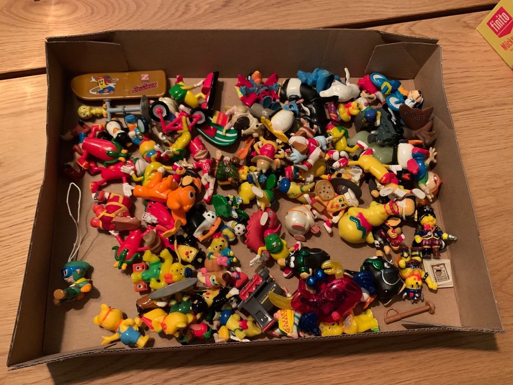 Chips, Haribo, Kinderüberraschung Figuren Sammlung Lot (Gebraucht) in ...