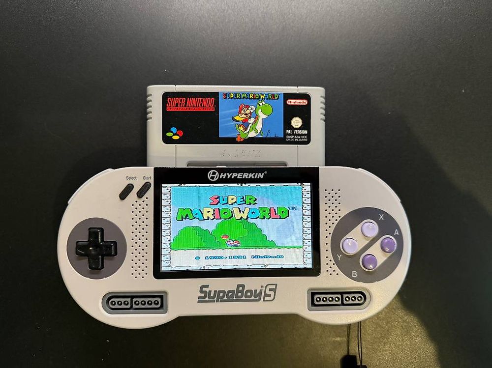 SupaBoy S / Portabler Super Nintendo / Super Mario World (Gebraucht) in ...