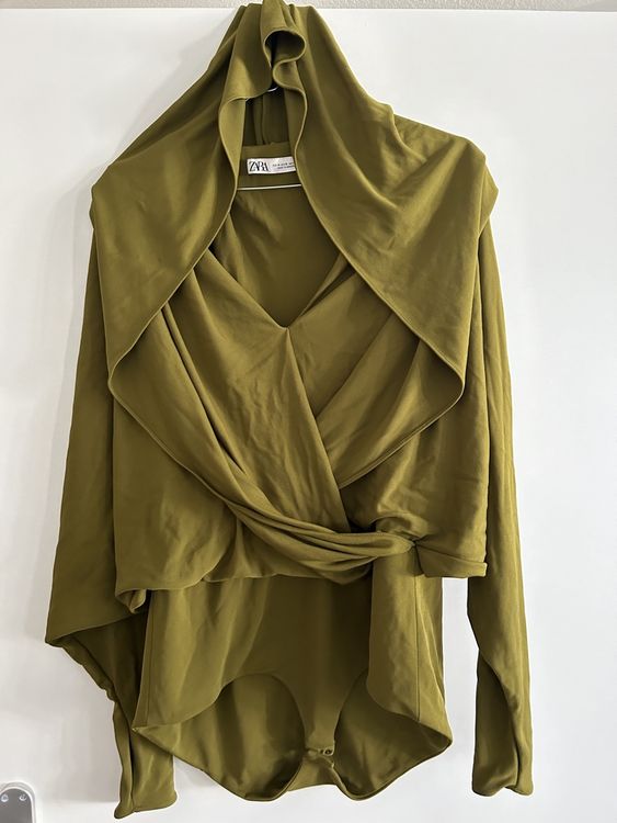 Sexy Original Body with cape in Olive Green (Neu (gemäss Beschreibung ...
