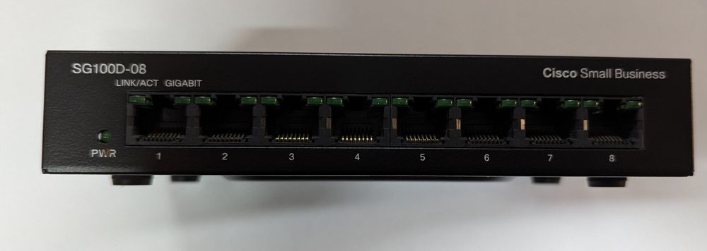 Cisco Small Business 8 Port Gigabit Desktop Switch | Kaufen auf Ricardo