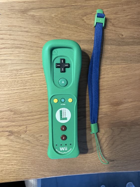 Luigi Wii Remote/Controller (Gebraucht) in Hagendorn für CHF 30 – mit ...