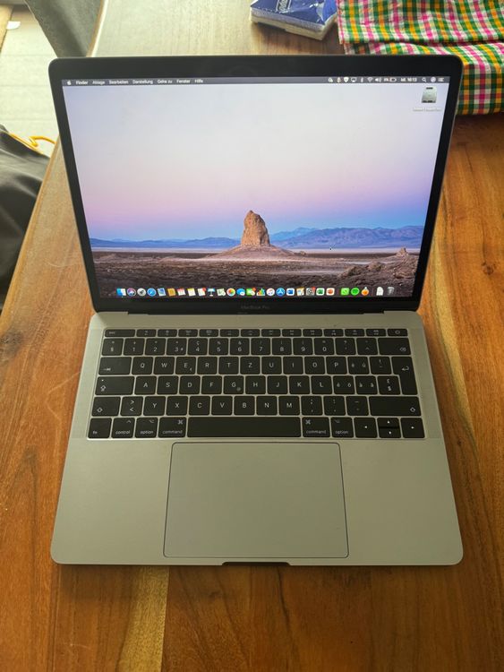 MacBook Pro (13-Inch, 2017, Two Thunderbolt 3 Ports) | Kaufen auf Ricardo