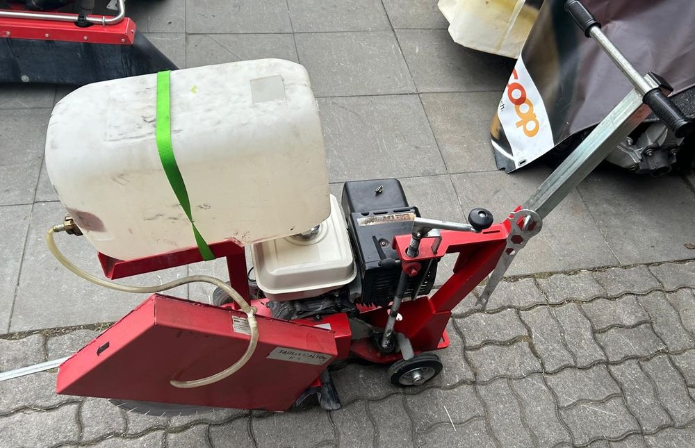 Betonschneider / Fugenschneider (Gebraucht) in Cazis für CHF 1100 – nur Abholung auf Ricardo kaufen