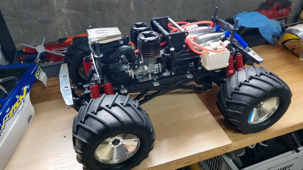 Kyosho Giga Crusher Dual Force (Neu (gemäss Beschreibung)) in Kappel SO für CHF 460 – mit ...