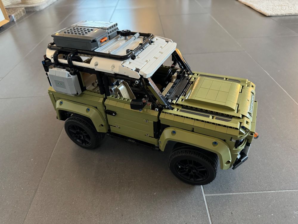 Lego 42110 Land Rover Defender (zusammengebaut) | Kaufen auf Ricardo