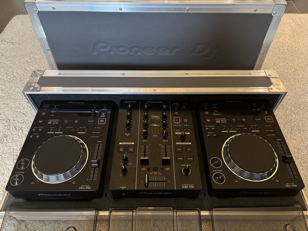 Pioneer CDJ-350 Set mit original Flightcase & Decksaver (Gebraucht) in ...