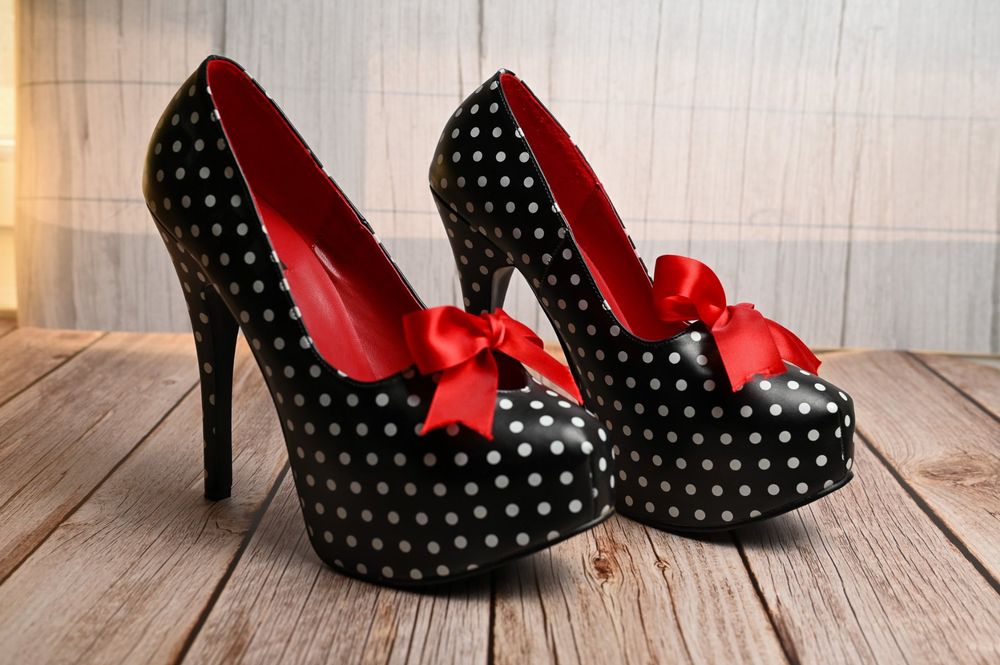High Heels Pin up counture (Gebraucht) in Fribourg für CHF 50 – mit ...