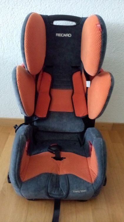 RECARO 2 in 1 Kindersitz/Autositz (9-18 kg /15-36 kg) (Gebraucht) in ...