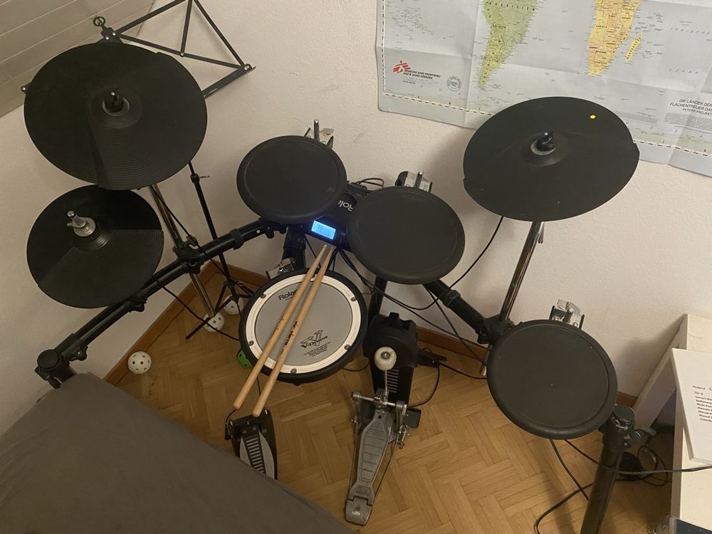 Schlagzeug Drum Set Roland TD-4 V-Drums | Kaufen auf Ricardo
