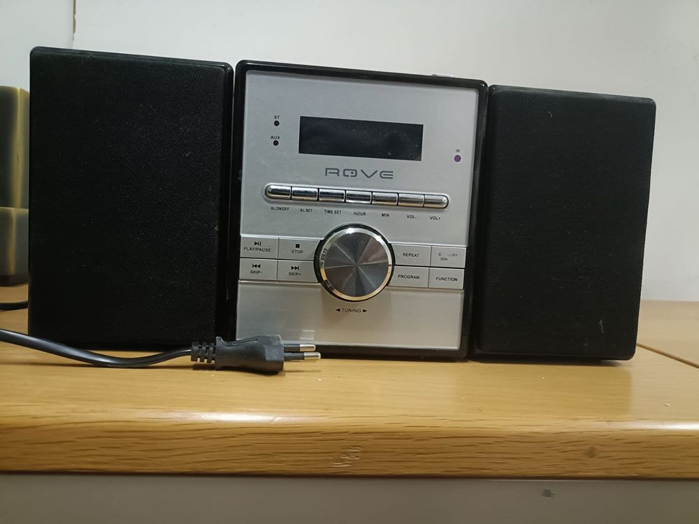 ROVE - CD Player - Radio (Gebraucht) in Emmenbrücke für CHF 39.9 – mit ...