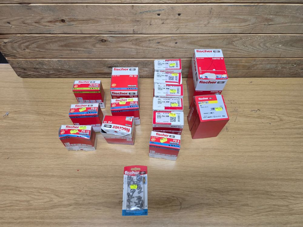 Posten neuer diverser Fischer und Delta Dübel ab 1.- (Neu (gemäss Beschreibung)) in KRINAU für ...