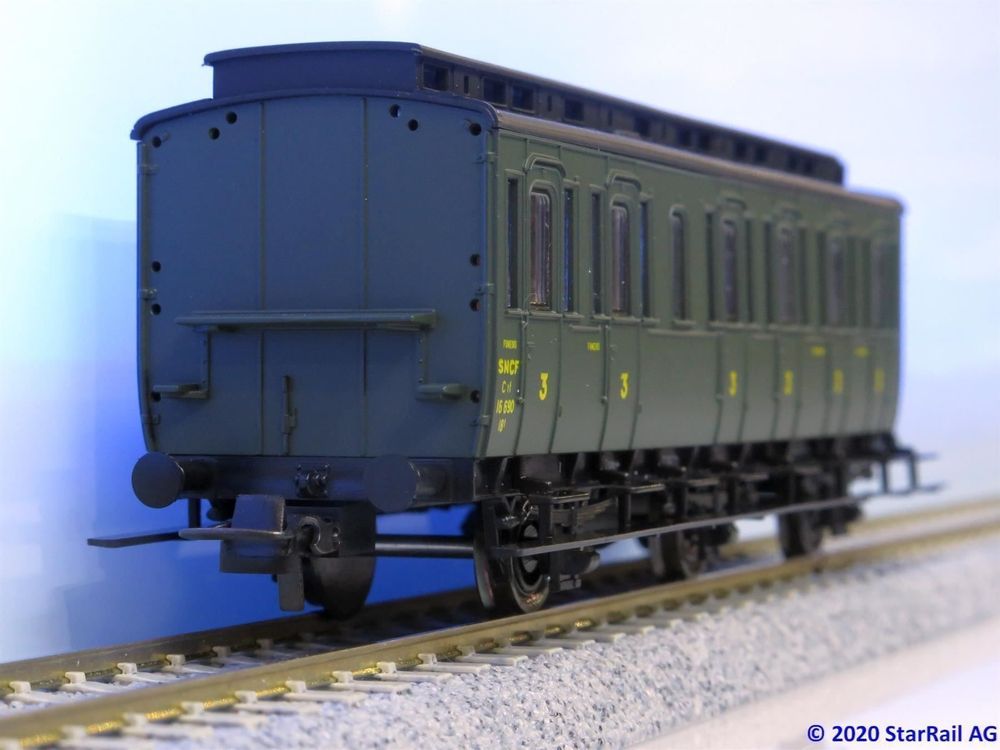 Roco 44520 SNCF Abteilwagen 3. Klasse 16 690 Epoche III (Neu und originalverpackt) in Ennetbaden ...
