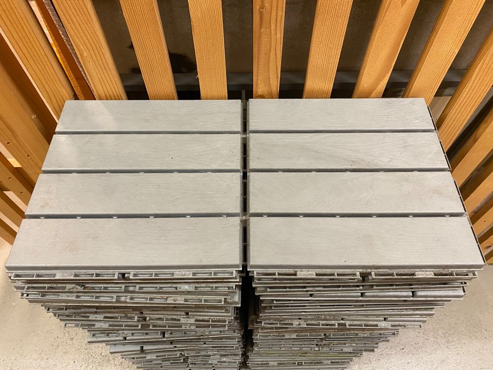 OUTDOOR BODENPLATTEN TERASSE BALKON BODENROST 90 STÜCK 8.1m2 (Gebraucht ...