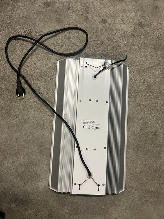 LED Grow Light 5 Stück GL-AGL-200W, 4500K - Top Zustand! (Gebraucht) in ...