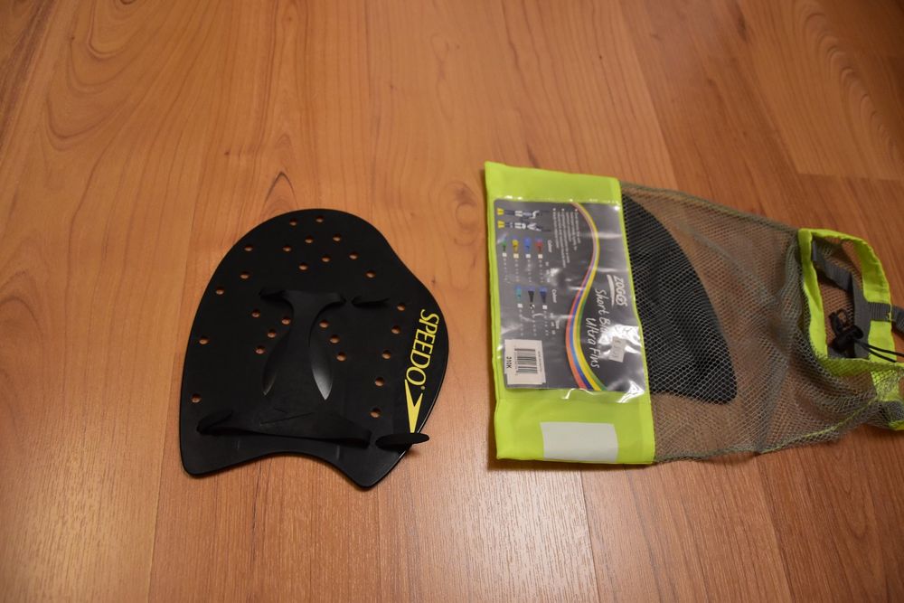 Handflossen Speedo (Gebraucht) in Hornussen für CHF 5 – mit Lieferung ...