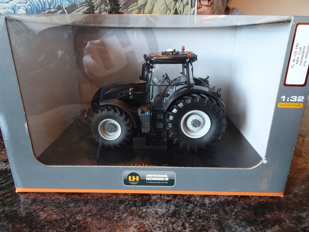 Universal Hobby 1:32 Traktor Valtra S | Kaufen auf Ricardo