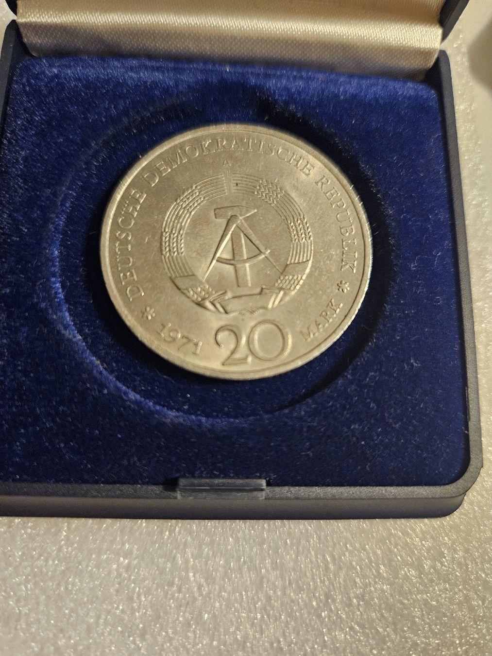 20 Mark Gedenkmünze Thälmann 1886-1944 (Gebraucht) in Riehen für CHF 12 ...