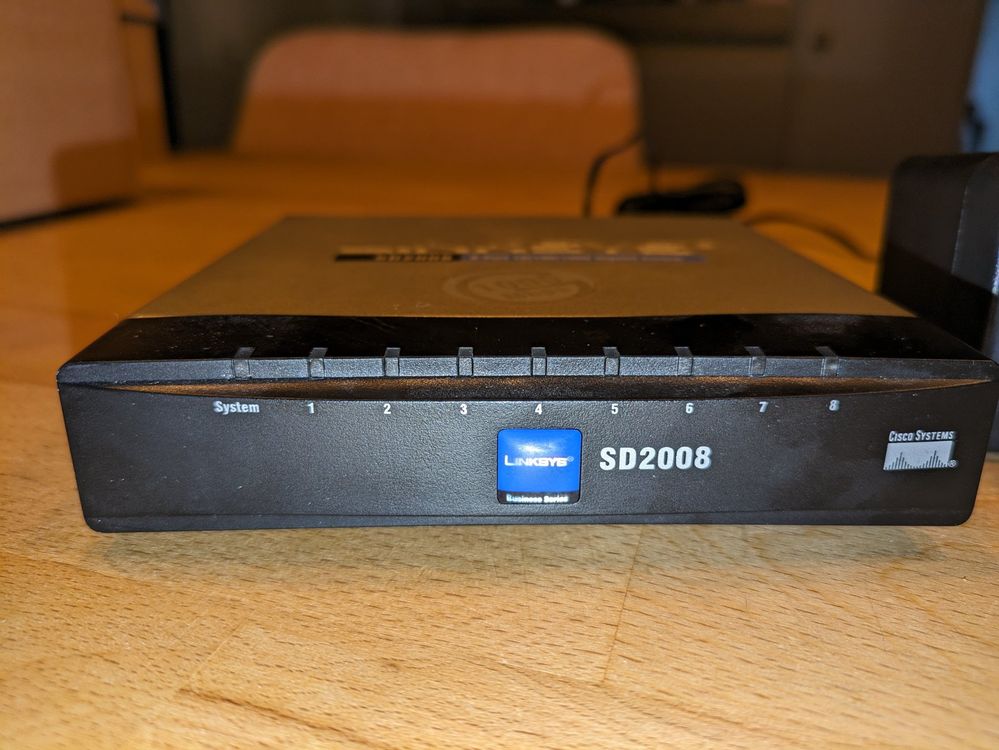 Linksys Cisco SD2008 8-Port 10/100/1000 Gigabit Switch (Gebraucht) in ...