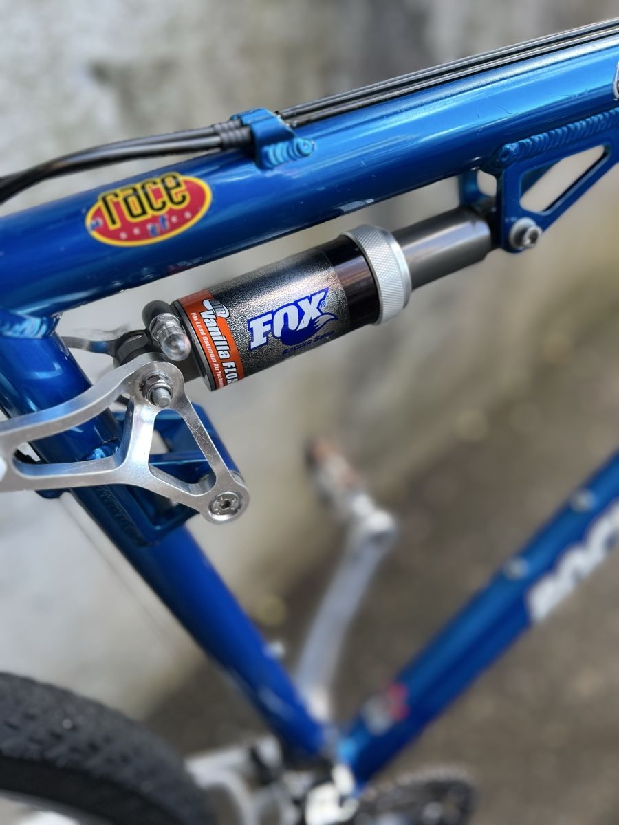 Mountain Bike Rocky Mountain (Gebraucht) in Kleindöttingen für CHF 250 – nur Abholung auf ...